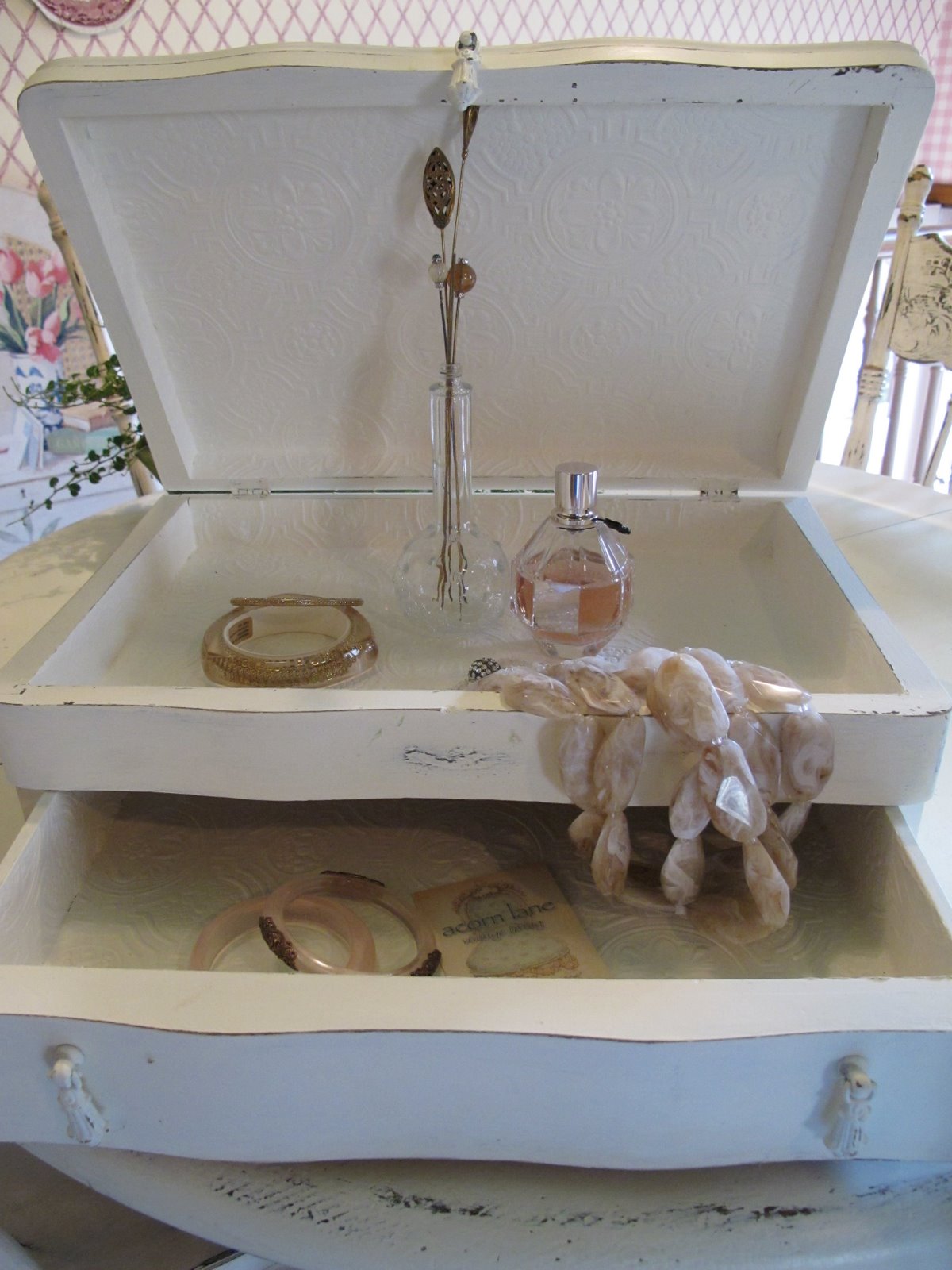 Acorn Lane Vintage Living: Repurposing vintage finds...