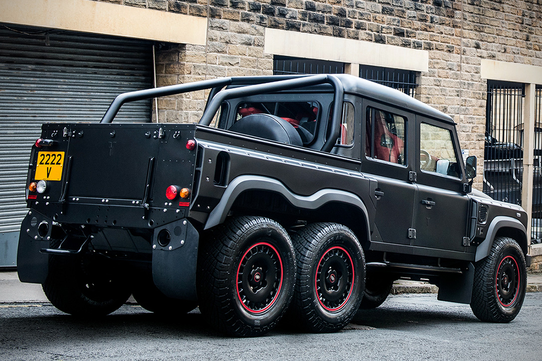 Land Rover Defender Flying Huntsman 6X6 Pickup
