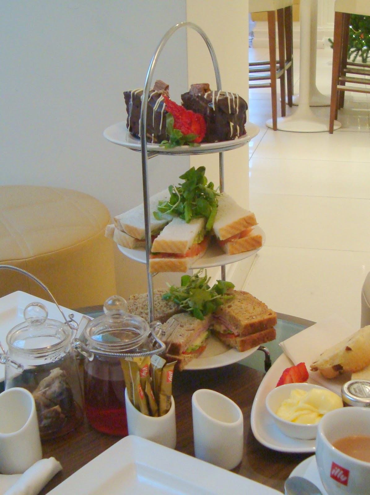 Paul & Lucy's Best Kept Secrets: Review: Afternoon Tea at Capri Bar in ...