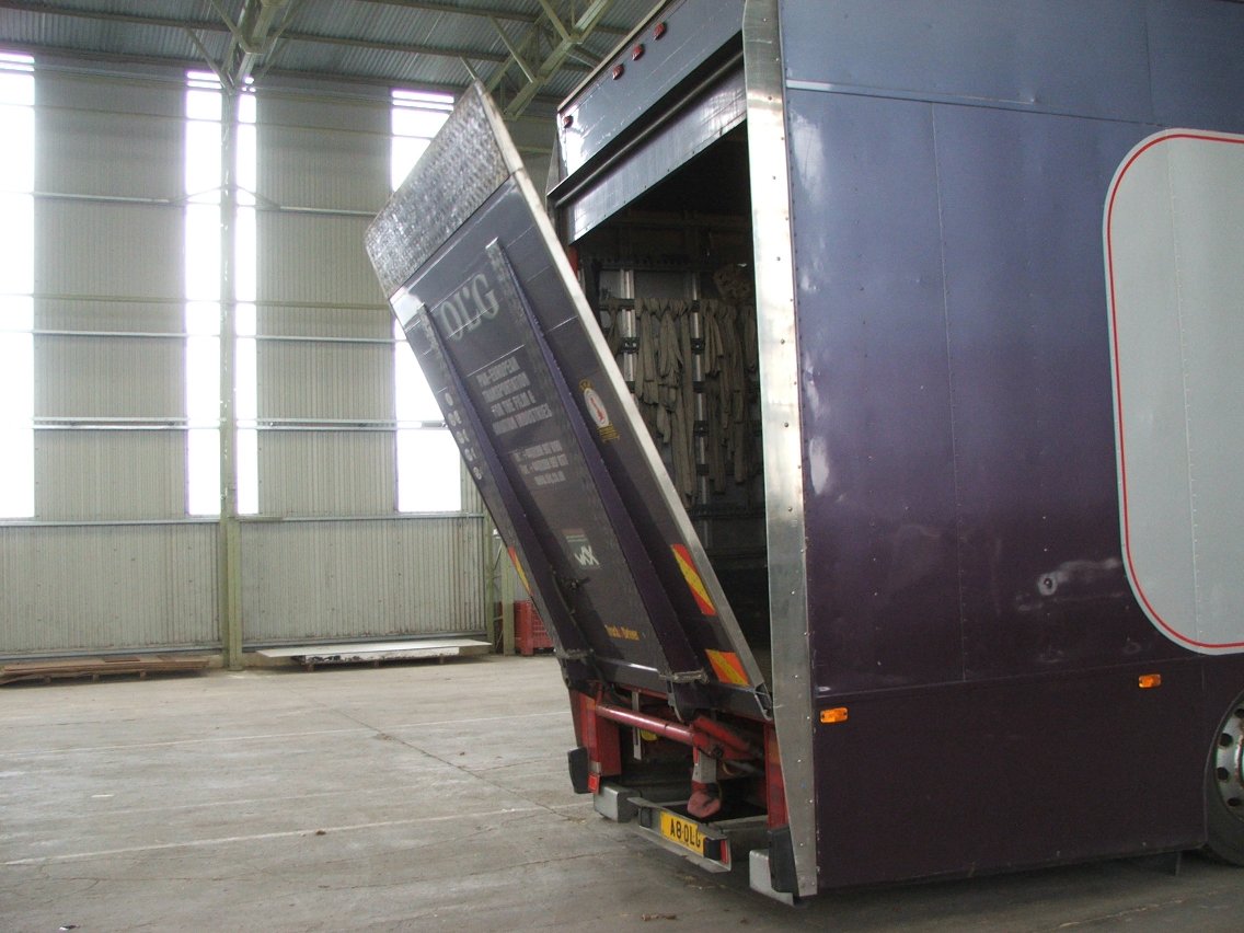 Grass Strip Aviation Ltd: GSAL Kit 105 Returns to Aston Down