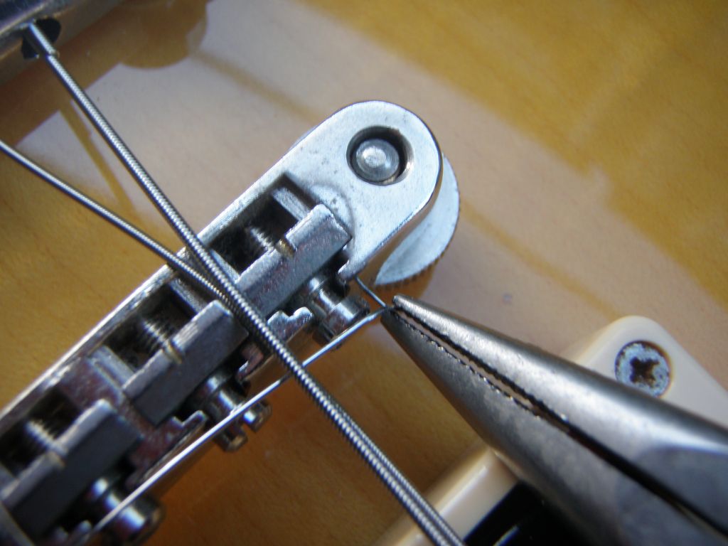 How to set up a Gibson Les Paul style guitar | DIY Strat (and other ...