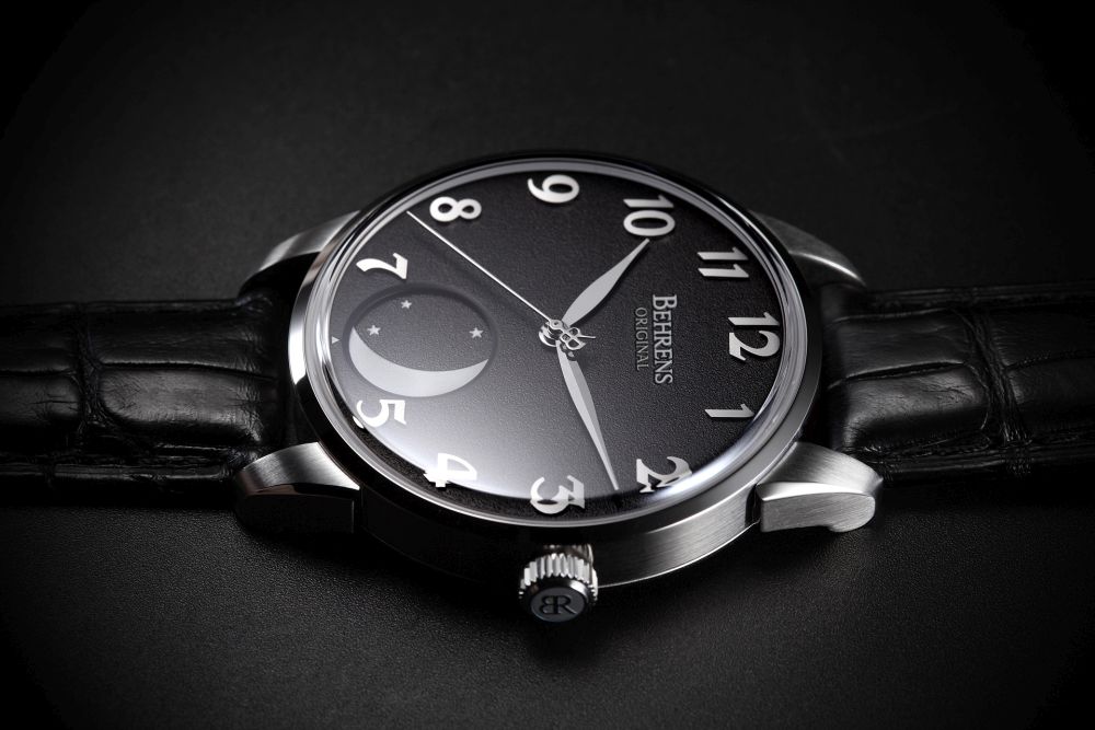 月が美しい機械式ムーンフェイズ腕時計、BEHRENS ORIGINALの「MOON PHASE」