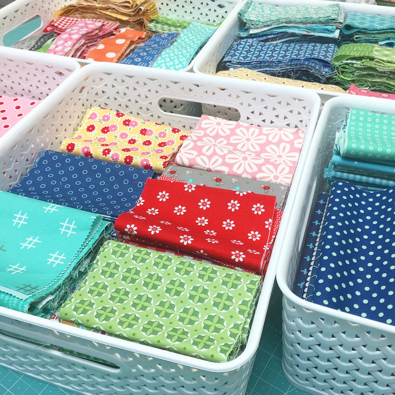 Bee In My Bonnet: Vintage Block Along Block Two - Pattern Basket Block ...