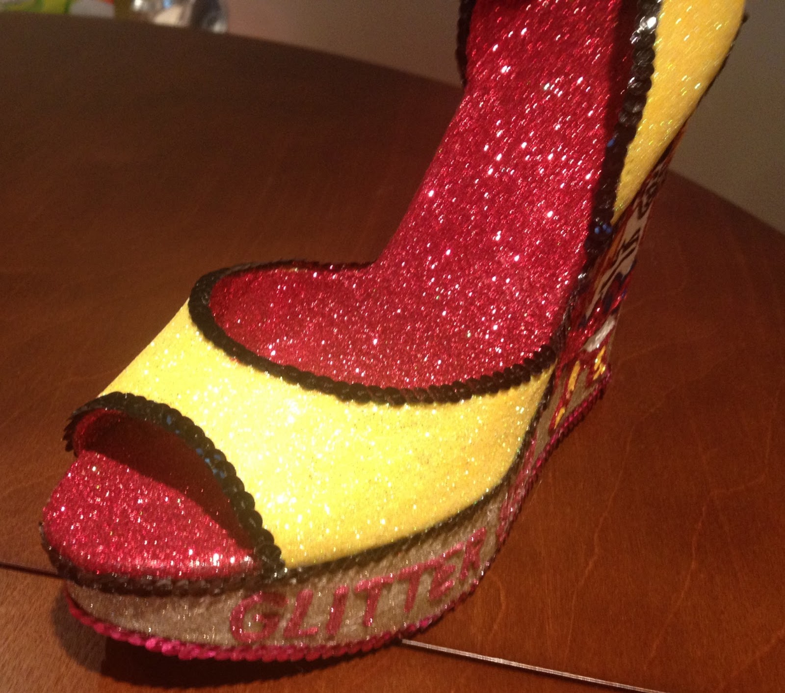 Confessions of a glitter addict: 2013 Shoe #9 - The Hubig's Pie Shoe