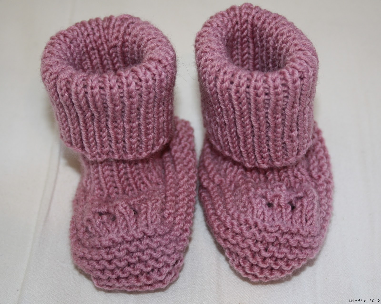 Strikkeklubben: Babylue og babysokker