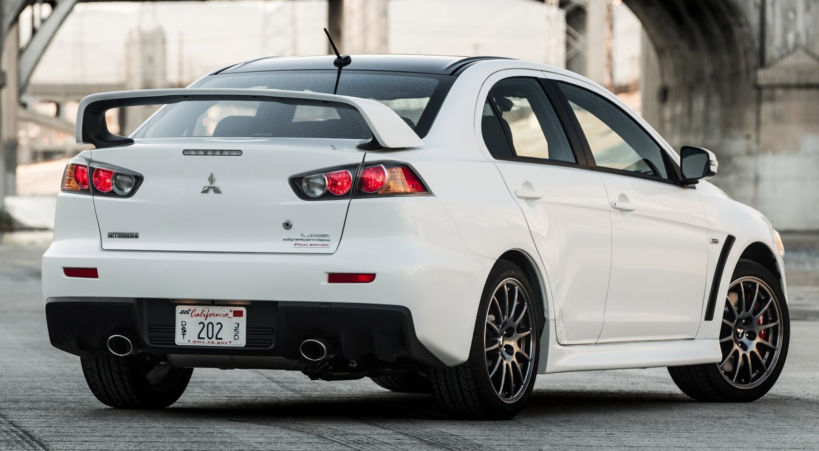 Mitsubishi Lancer Evolution se despede com série Final Edition