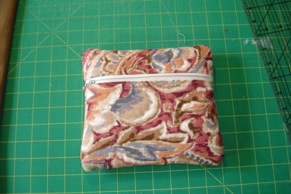 Fiber art before and beyond: Little Zipper makeup bags - tutorial and I ...