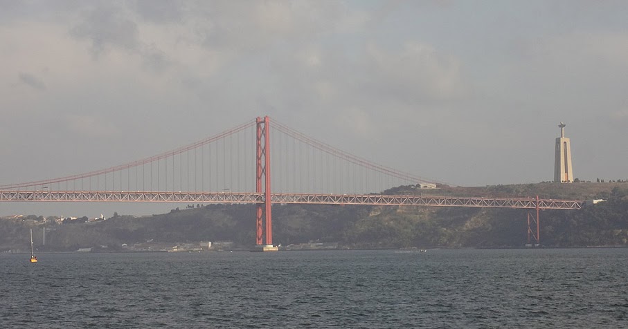 Olhai os lírios do campo: Almada, o Tejo e Lisboa - Um poema de Edite ...