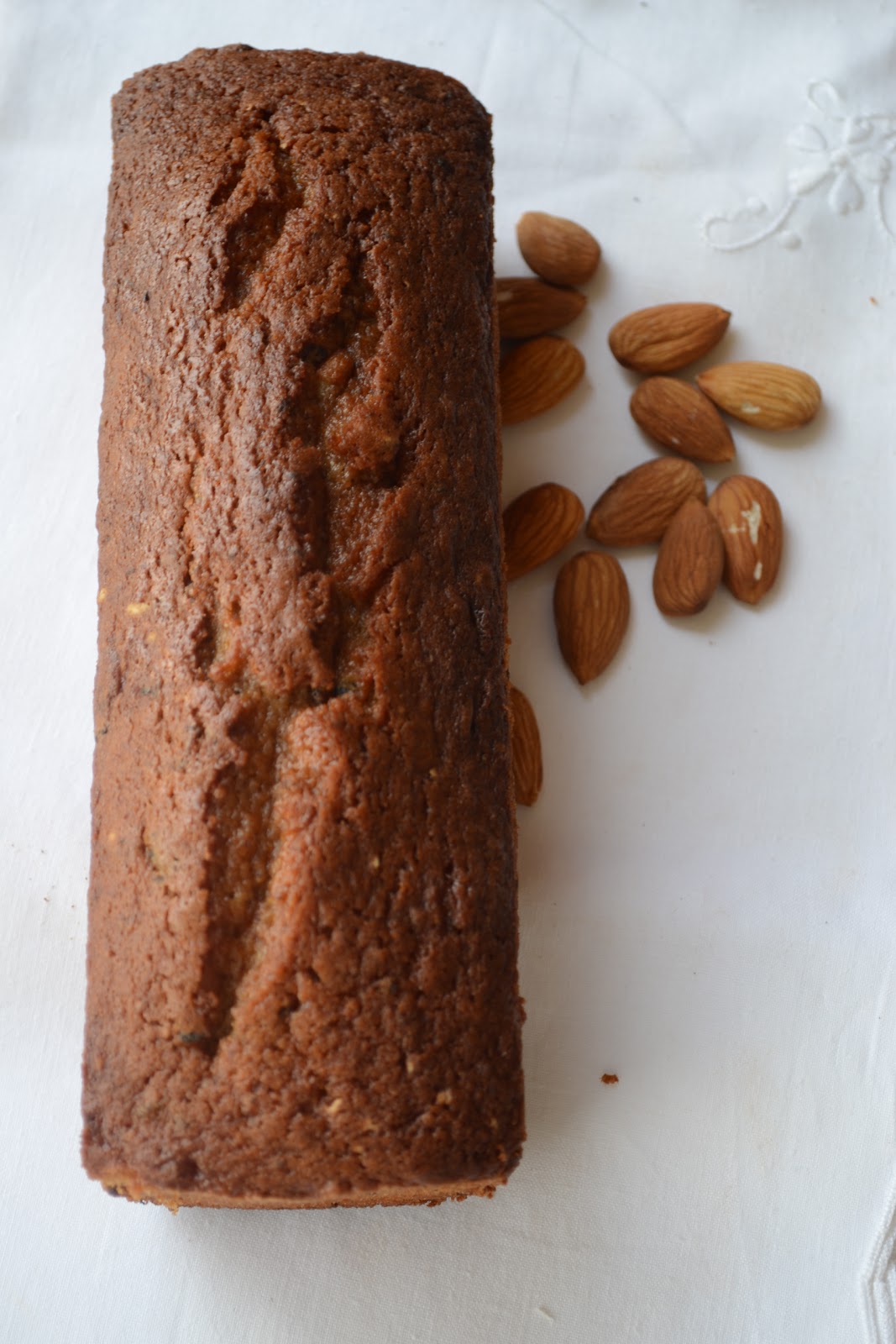 como cocina carola: Budín de almendras amargas!