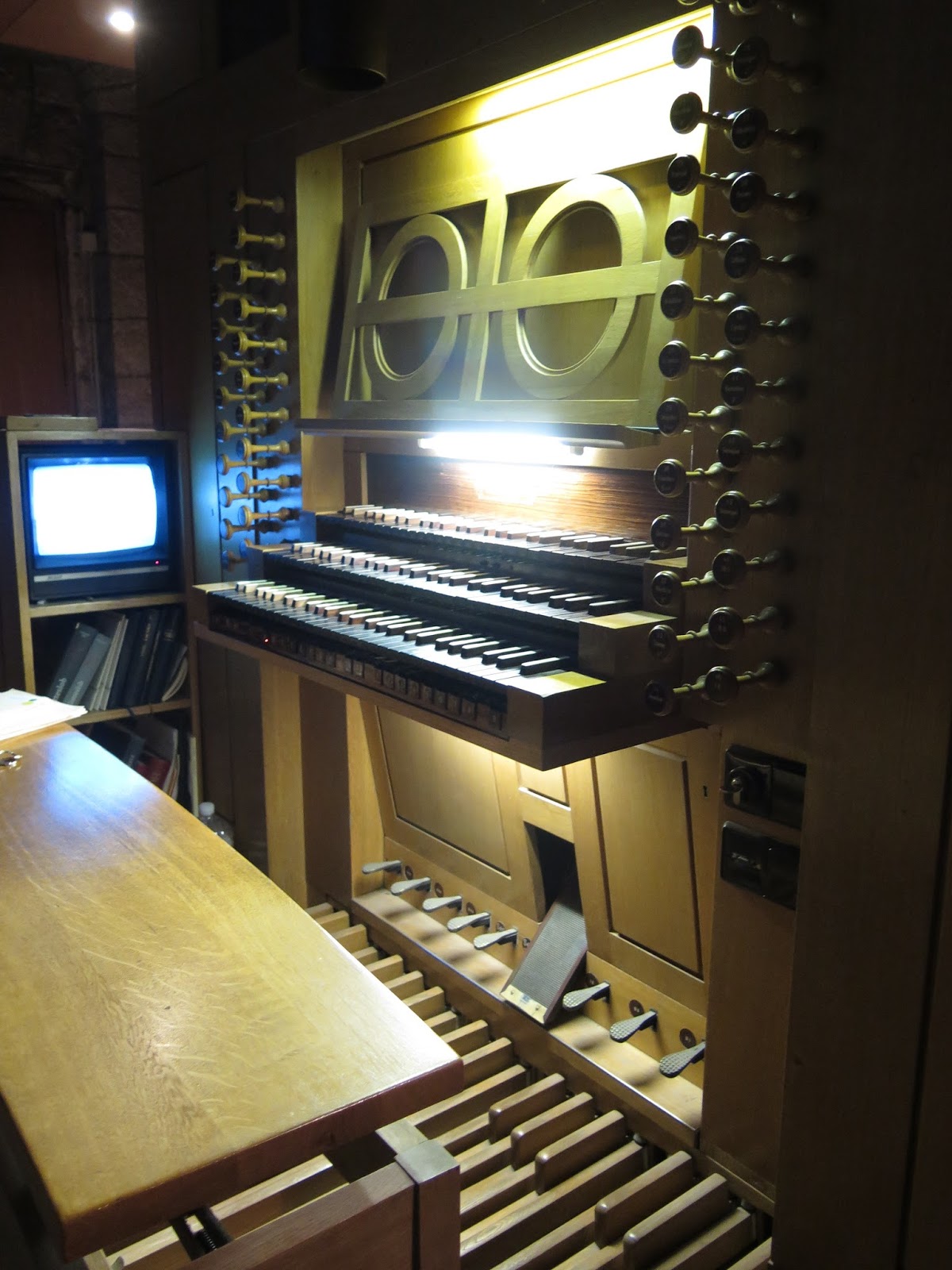 The Holyoaks in the Holy Land: Organs in Israel