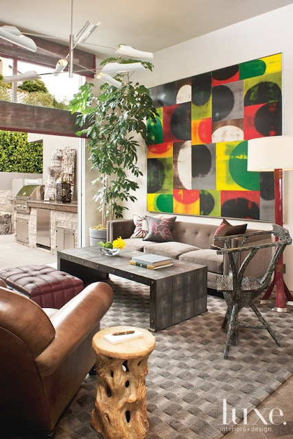 Eye For Design: Decorate Your Interiors With Oversized Art