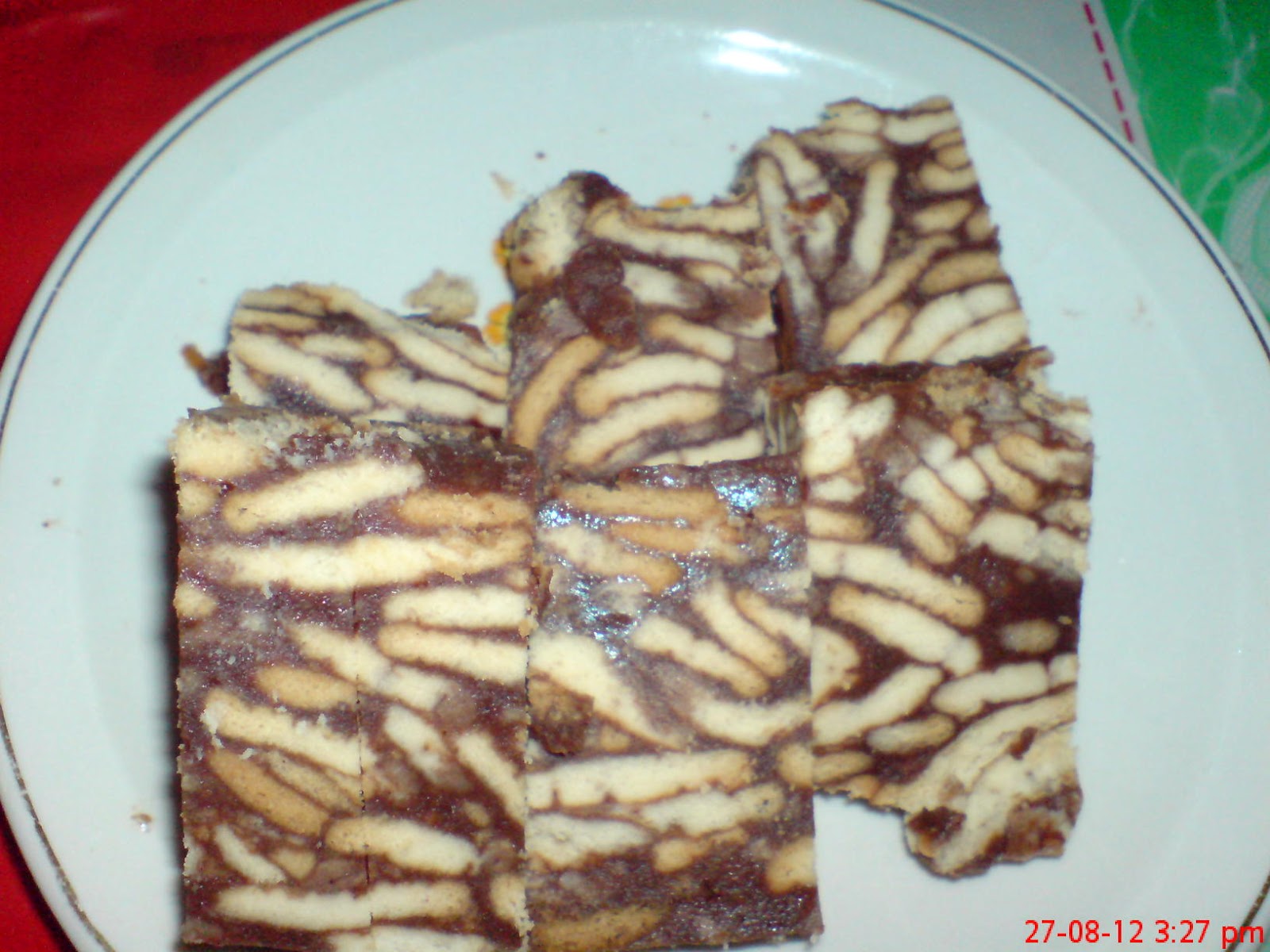 SRI EMBUN: KEK BATIK BISKUT MERRY