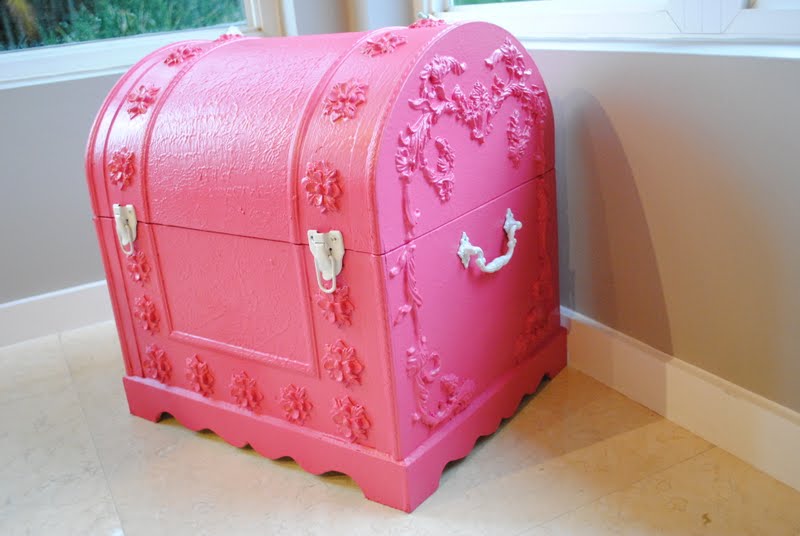 jandjhome: Girly Toy Chest
