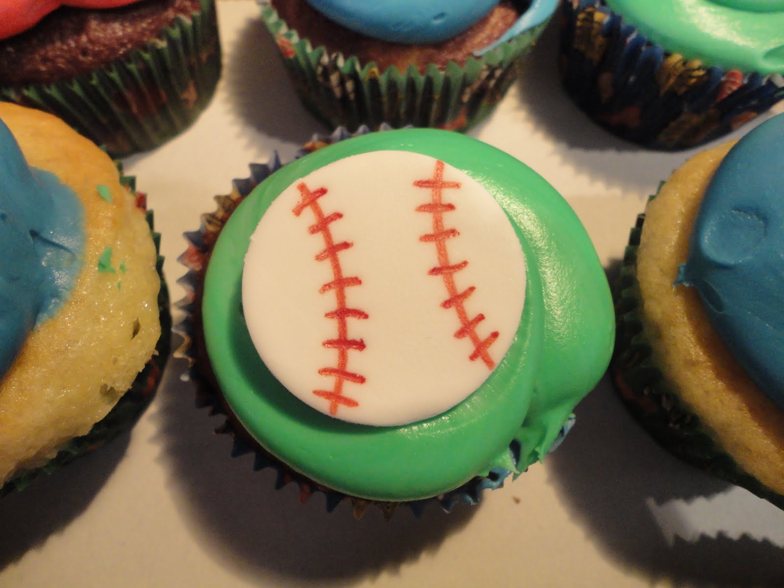 Pink Sugar Cupcakes: Go Team, Cupcake!