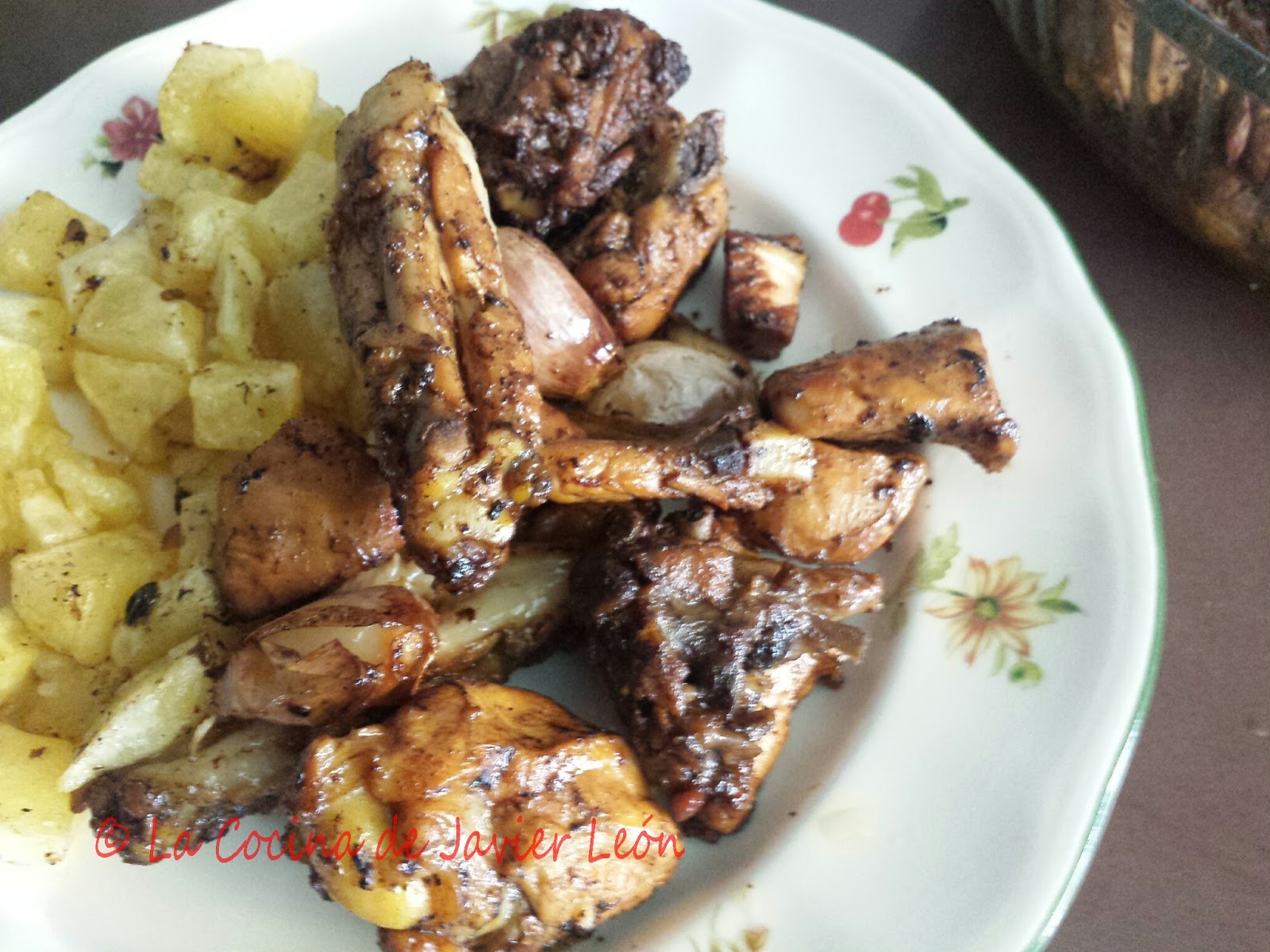 La Cocina de Javier León: Pollo al ajillo con ajo negro