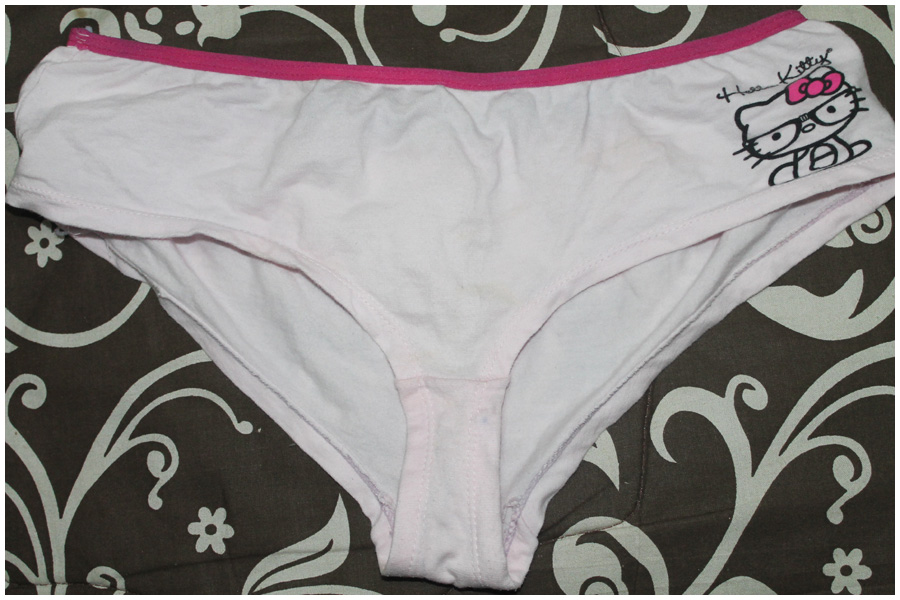 Pesona Celana Dalam & Bra Bekas