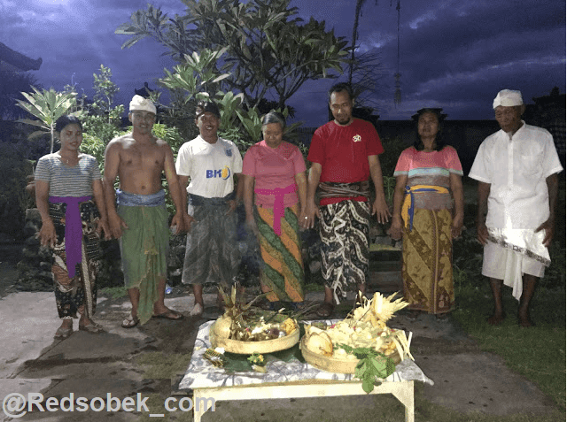 Cara/Alur "Mebyakala/Pabyakalaan" di Karangasem - Redsobek