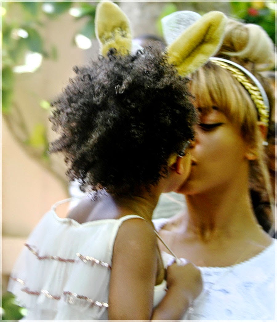 Beyonce Shares Her Family Easter Photos - DailyCelebz