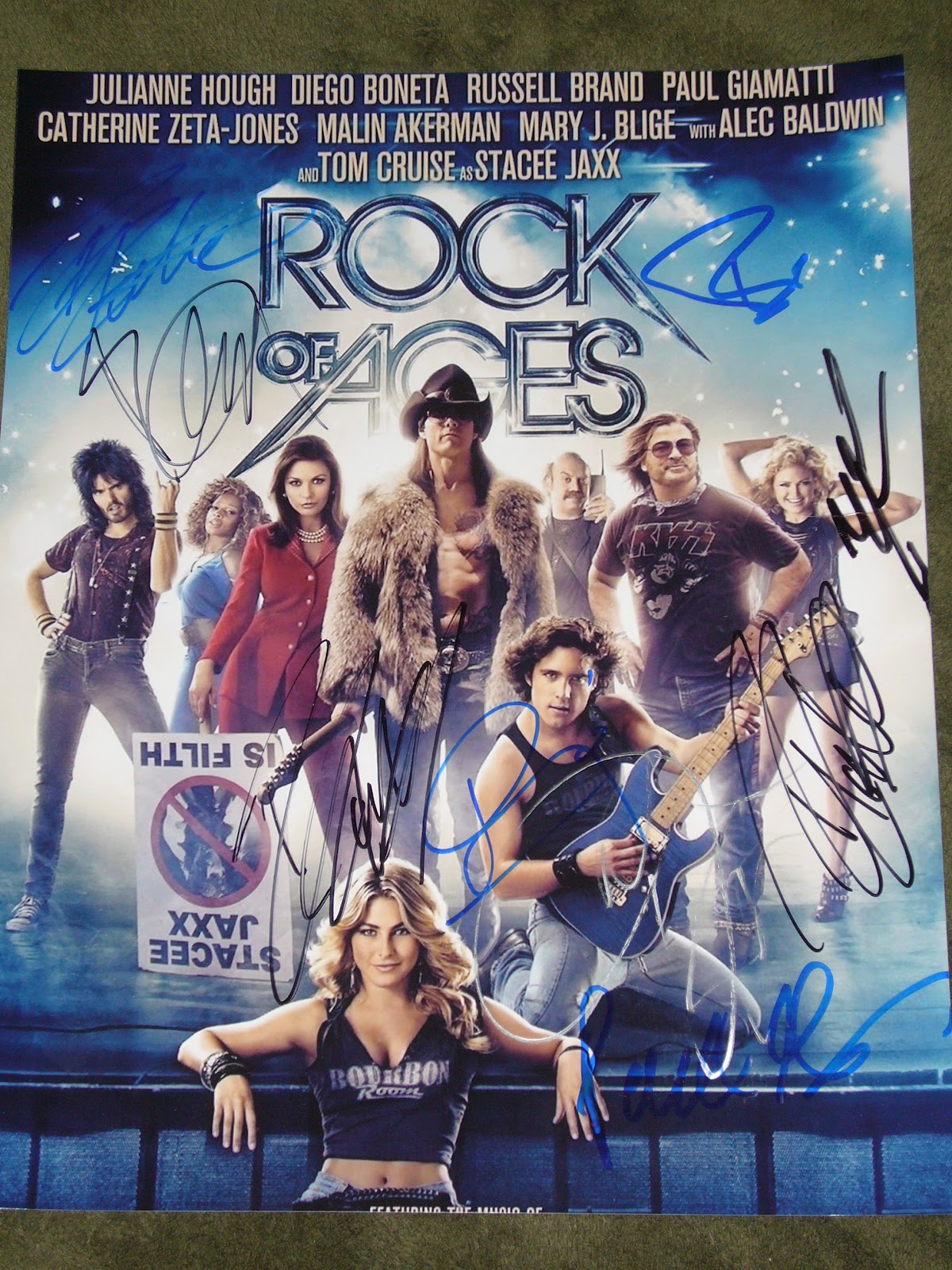 AZ AUTOGRAPHS: Rock Of Ages Premiere in LA. Tom Cruise, Bryan Cranston ...