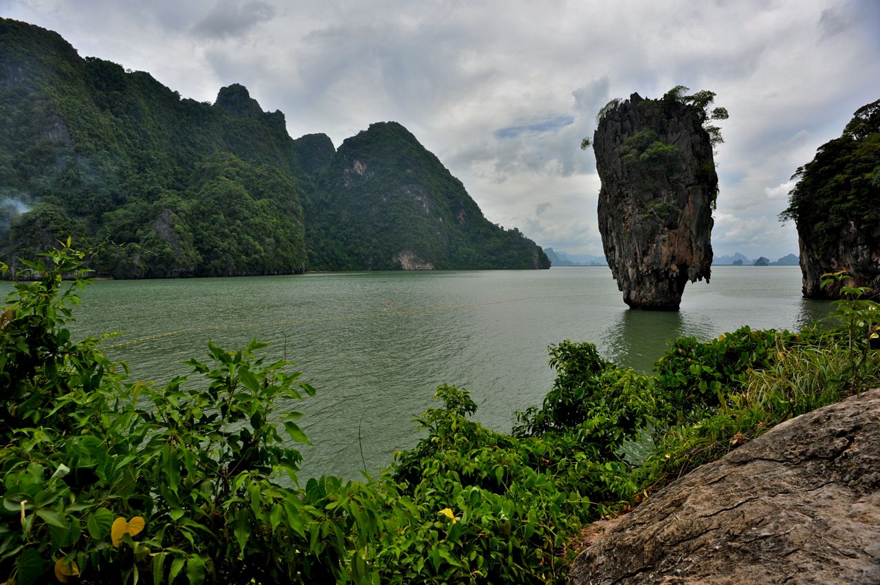 crazy little thing called blog: Ko Khao Phing Kan and Ko Tapu - "James ...