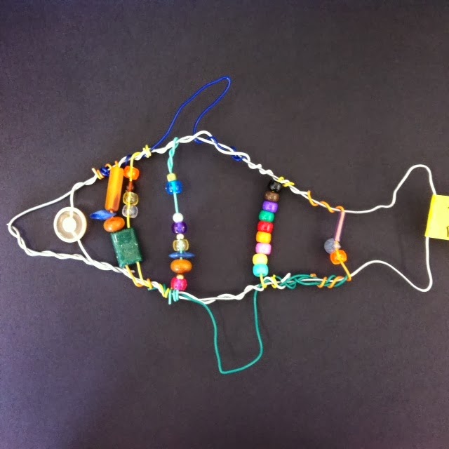 Center School Art: Wire-Sculpture Fish by Grade 4