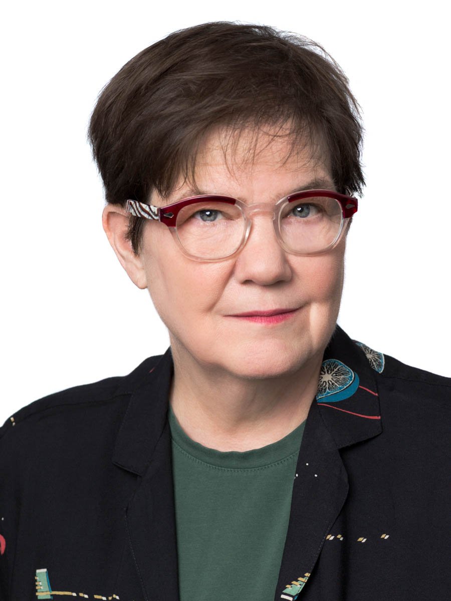 Sporty Girl Books: Interview with Out of Left Field author Ellen Klages