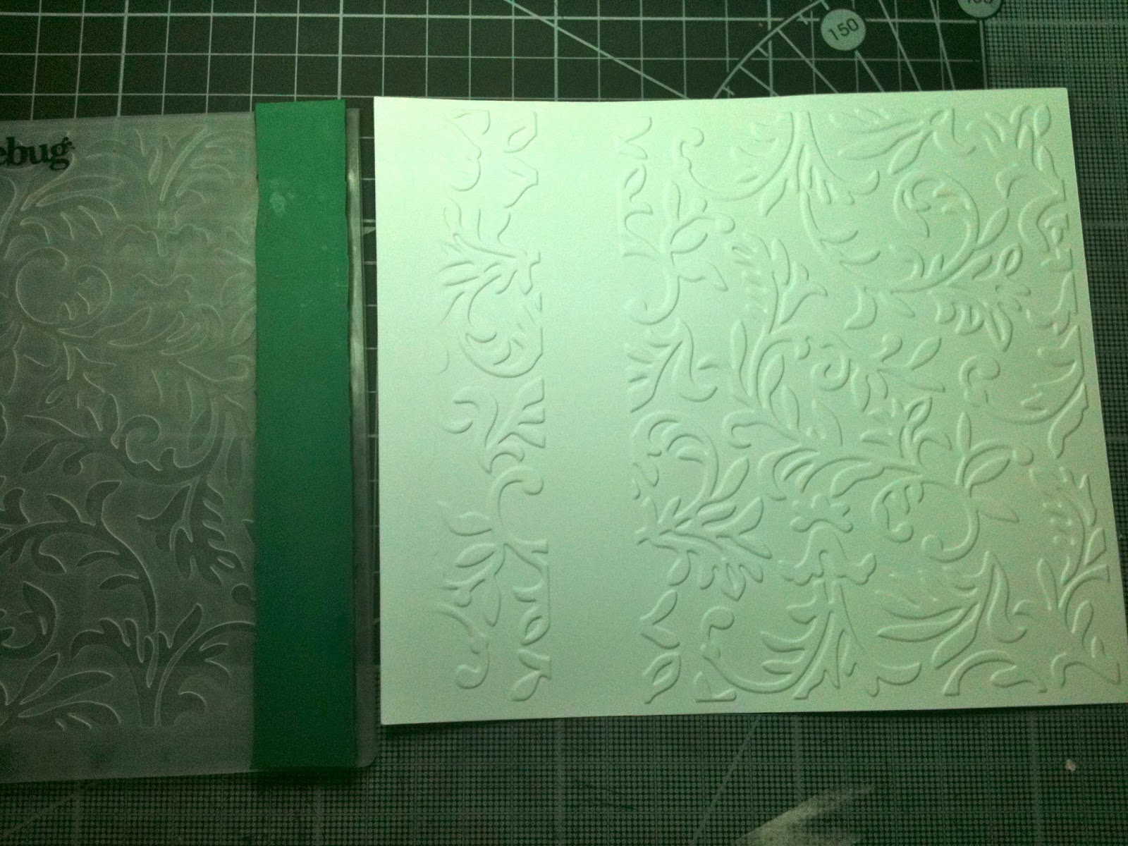 Sarah's Craft: How to emboss a strip using a Cuttlebug