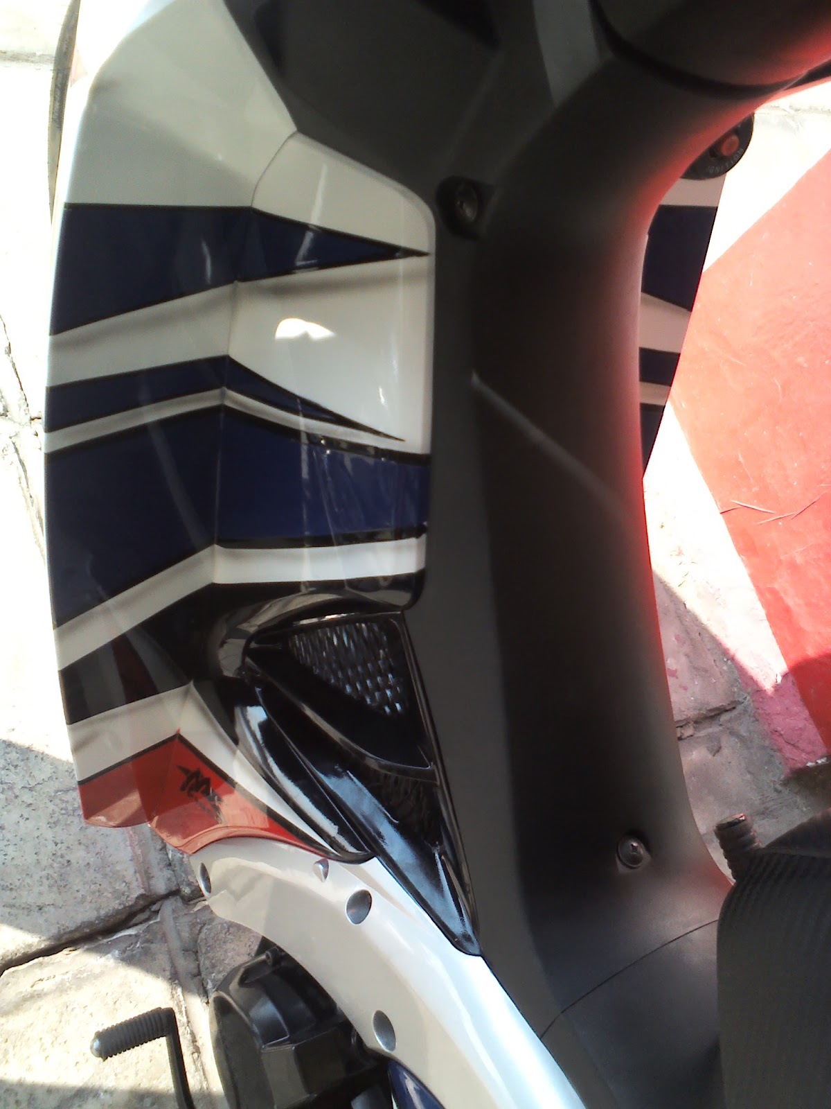 T.T.Design: MODENAS KRISTAR 125 by M-Place T.T.Design