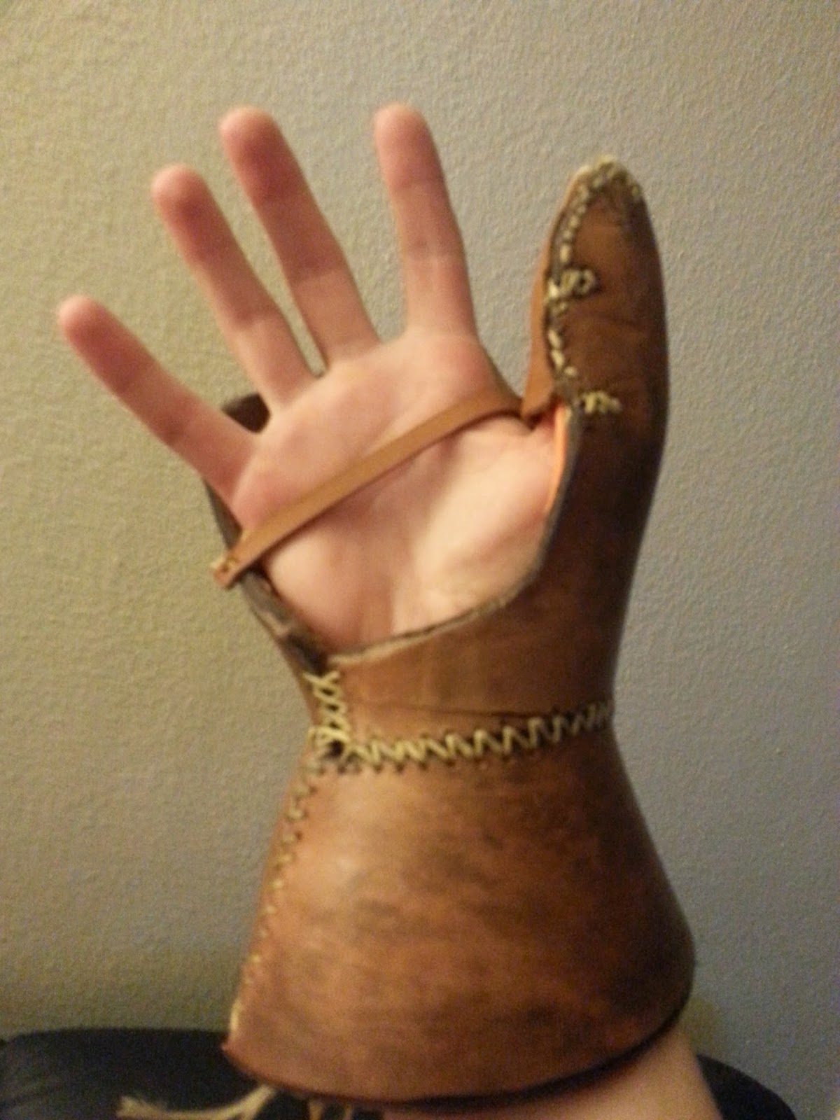 Armor Updates: Demi-Gauntlet ~ Shield Kin