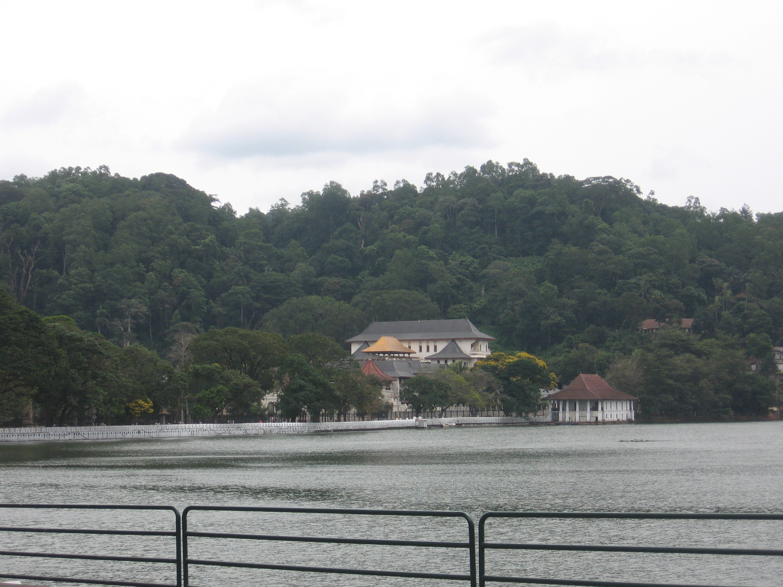 Lanka Seya: The Temple of Tooth Relic (The Dalada Maligawa)