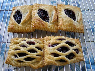 Hanaâ's Kitchen: ABC - Blueberry Hand Pies