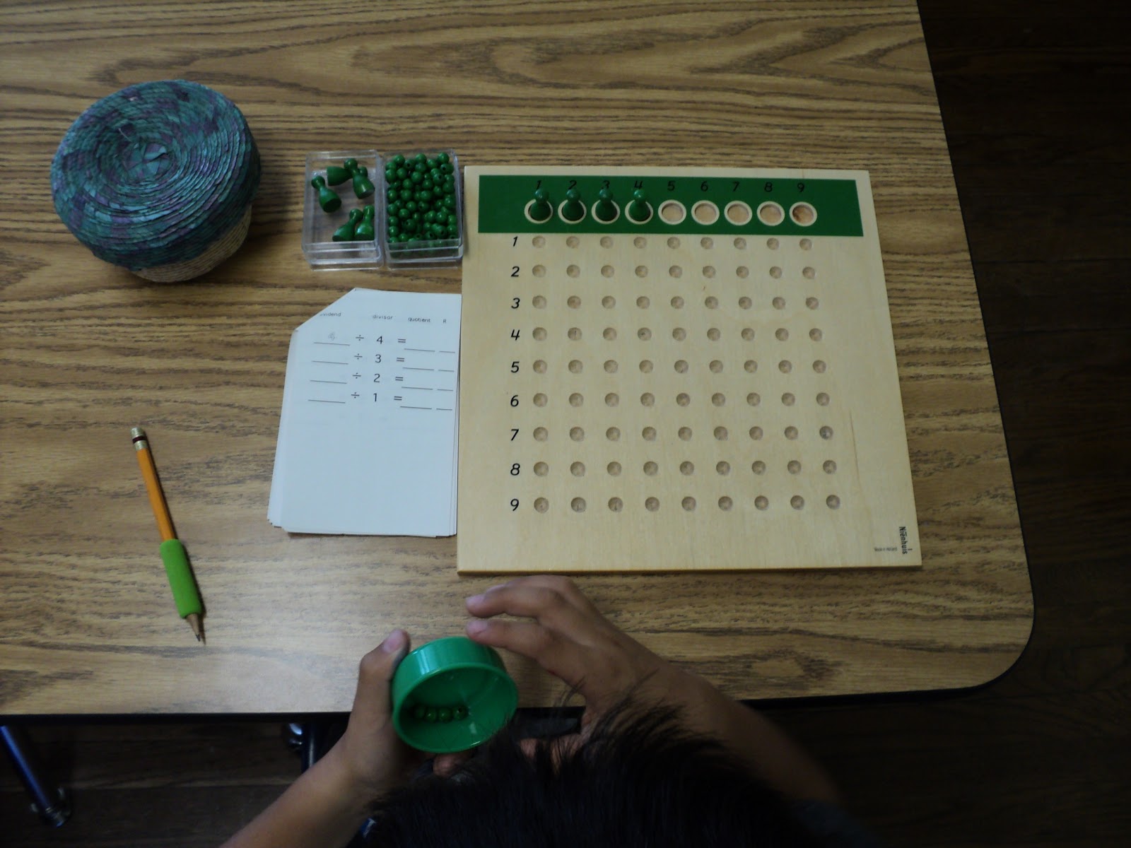 montessori magic: Math ~ The Unit Division Board
