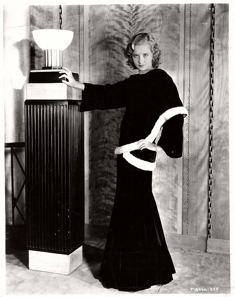 Slice of Cheesecake: Joan Marsh, pictorial