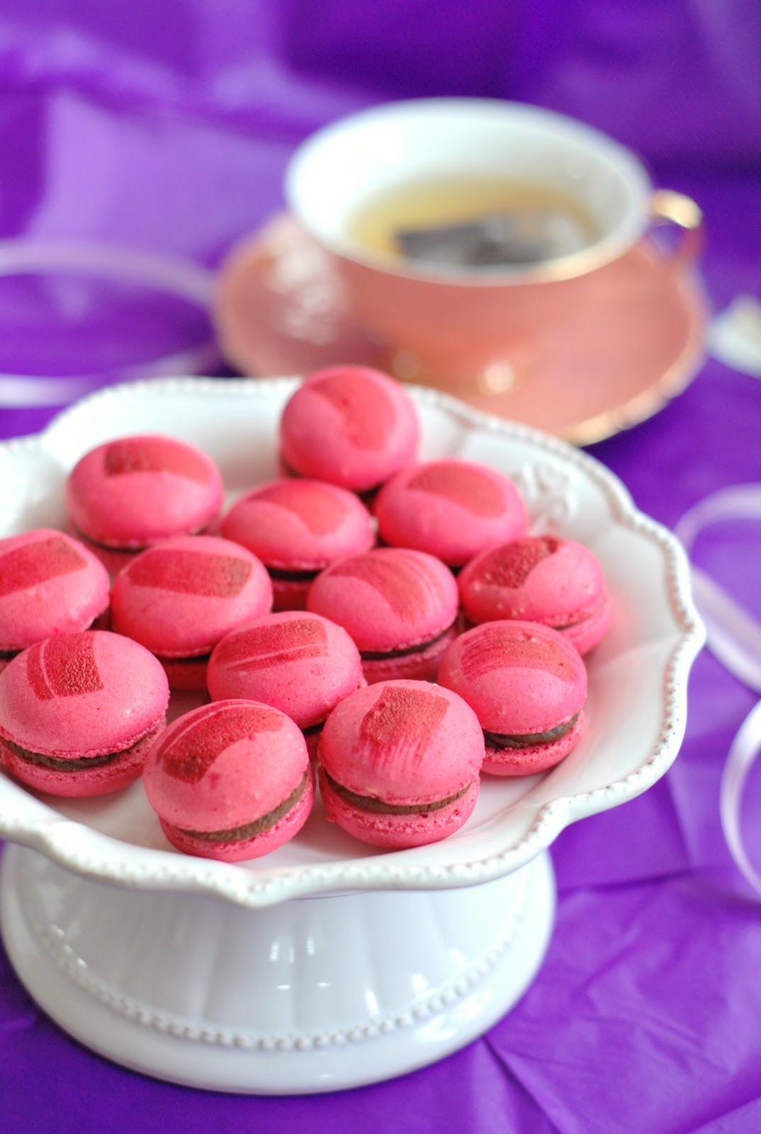 Sweets and Loves: Pink Peppermint Macarons for the New Year!
