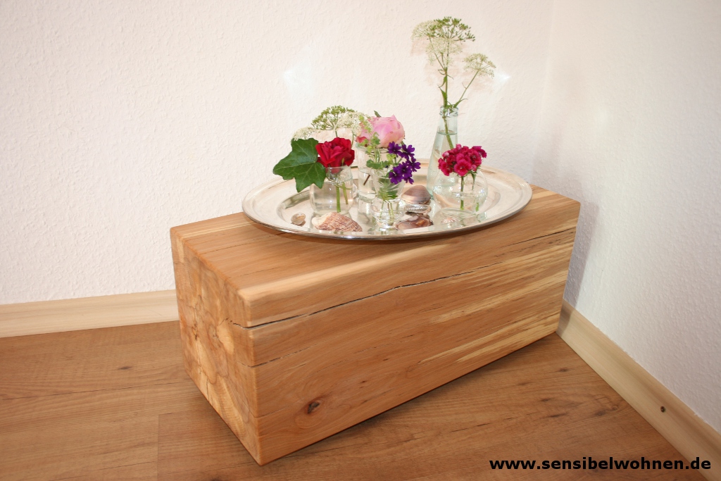 Wohnkantine - Wohnideen vom Holzmöbelkontor : Holzblock Möbel. Vier ...