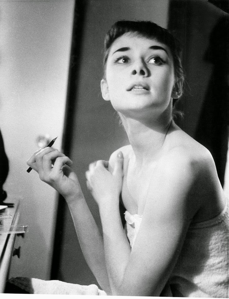 Movie Lovers Reviews: Audrey Hepburn, Iconic Golden Age Star