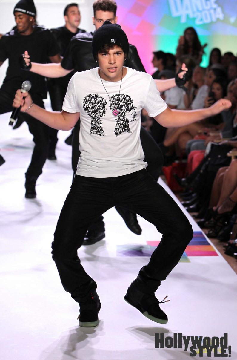 Austin Mahone canta sus éxitos en evento de moda 'Just Dance with Boy ...