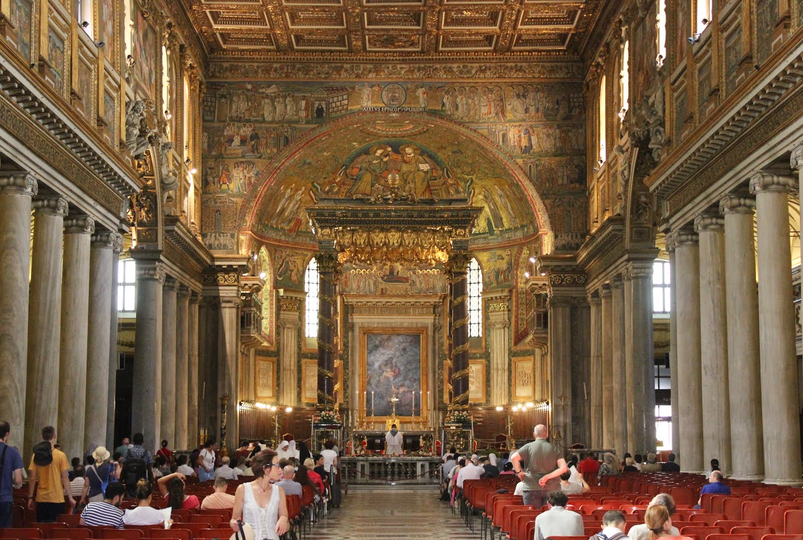 The Altar: the Church's Sancta Sanctorum, Worship from the early Church ...