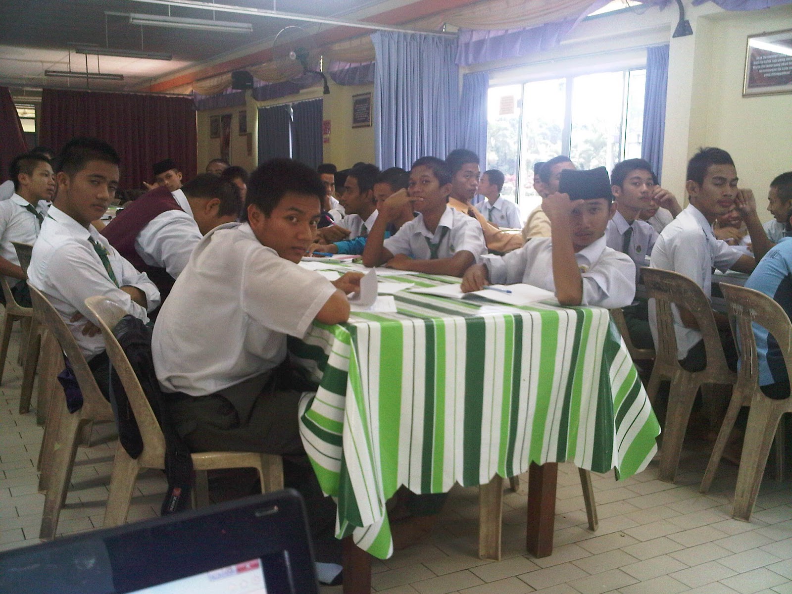 WADAH KETERAMPILAN BERBAHASA: PROGRAM JERAYAWARA BAHASA DI SMK BALUNG ...
