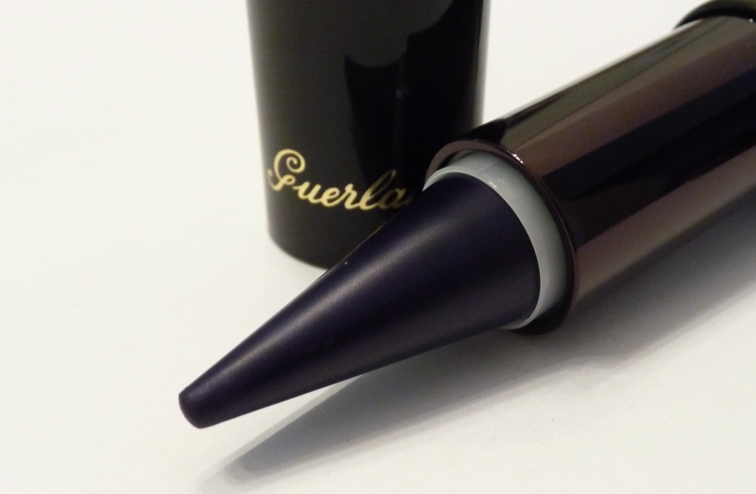 Madame Patate croque la pomme...: Le Kôl Kajal Guerlain by Emilio Pucci