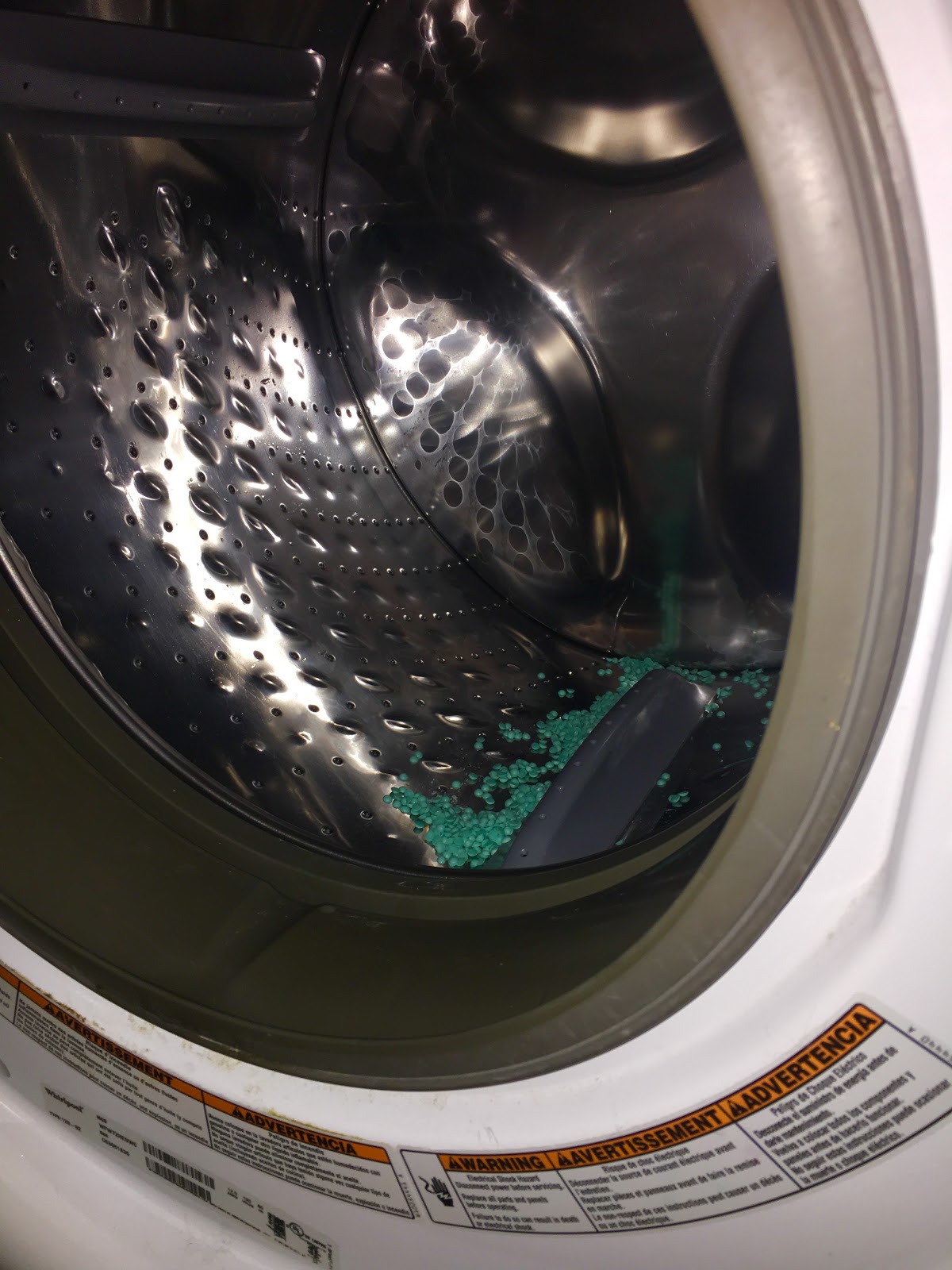 Books and Life!: Try Downey Unstoppables for fresher smelling laundry!