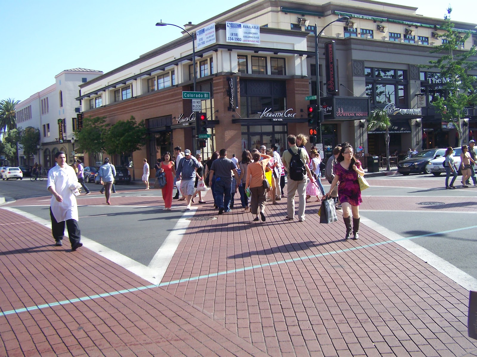 Rebuilding Place in the Urban Space: A diagonal crosswalk ("pedestrian ...