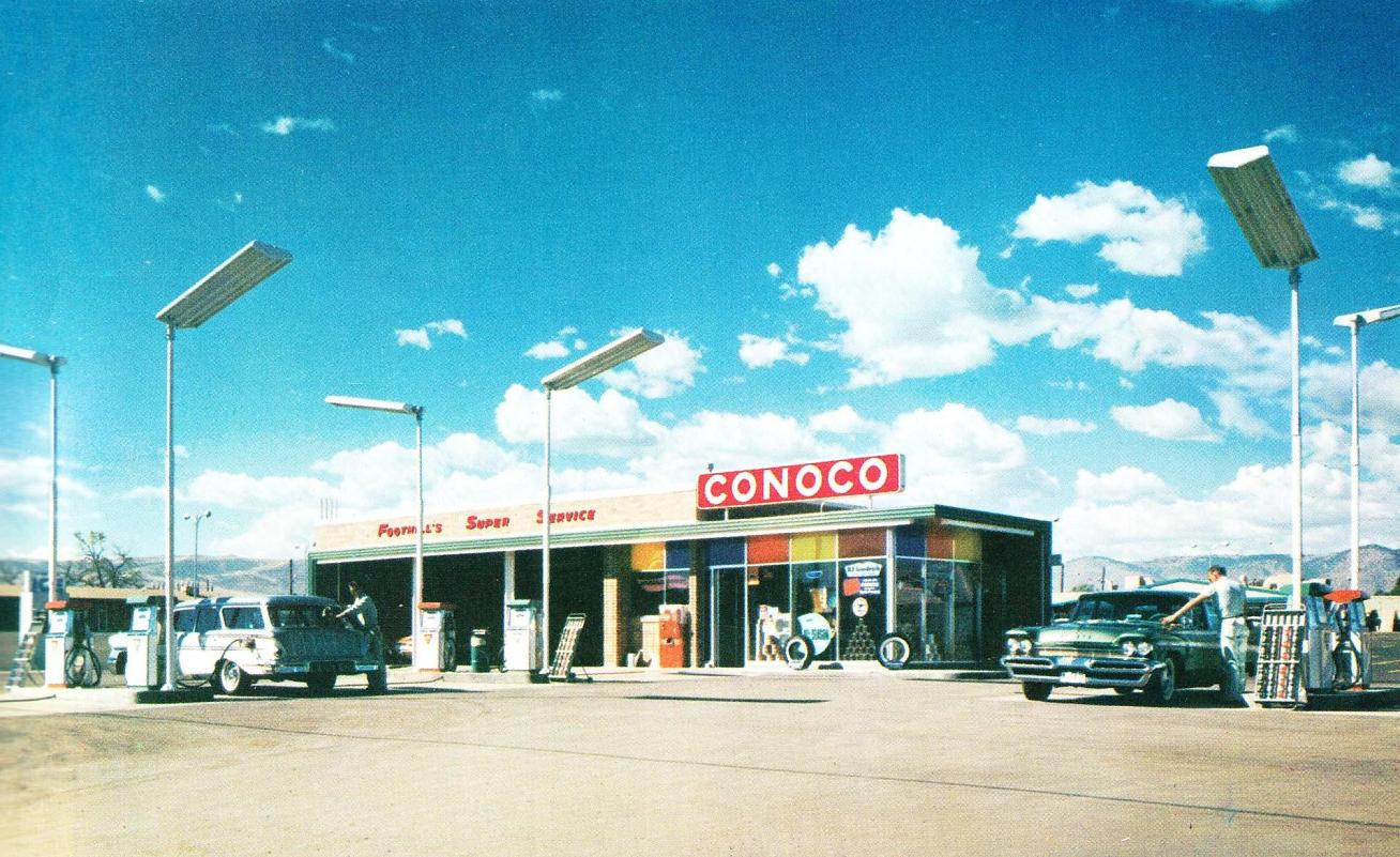 Pleasant Family Shopping: The Golden Age of Gas Stations