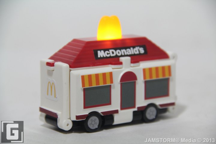 GeekMatic!: Happy Meal May 2013: VooV McDo Truck & Sports Car!
