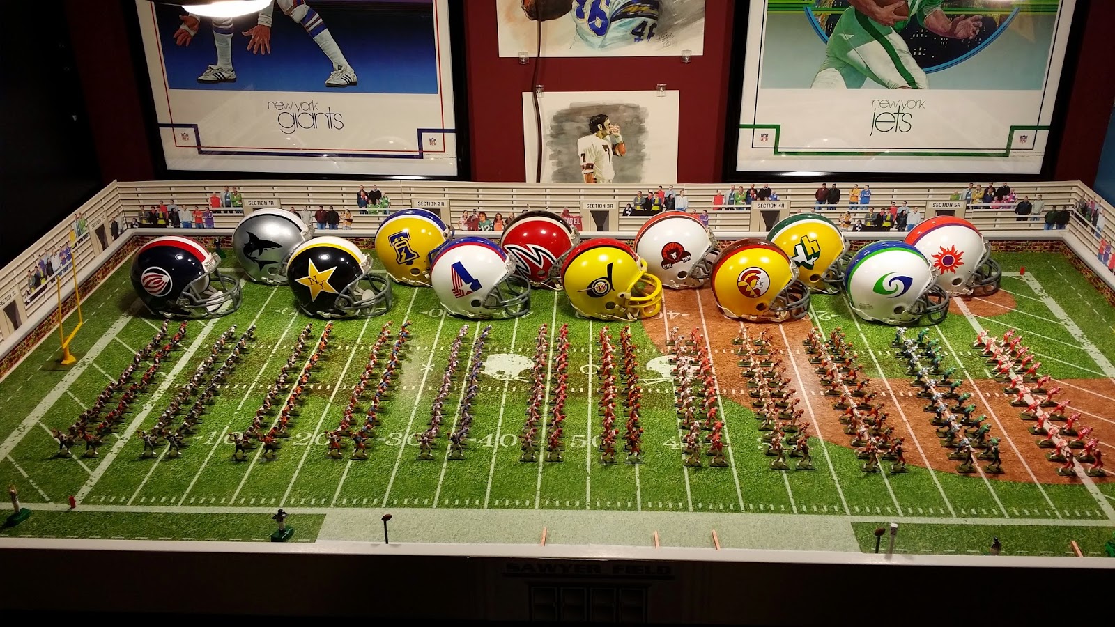 Football...and other important things.: WFL teams finally complete