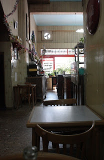 Pizzería Pin Pun: Alma Singer Take Me Out