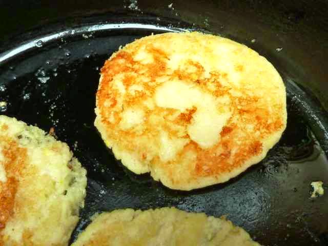 Gluten Free Baking Bear: GLUTEN FREE SWEET AREPAS - CUBAN CORN PANCAKE ...