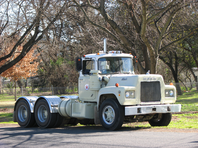 Modif-Auto-Car: MACK TRUCK AUSTRALIAN