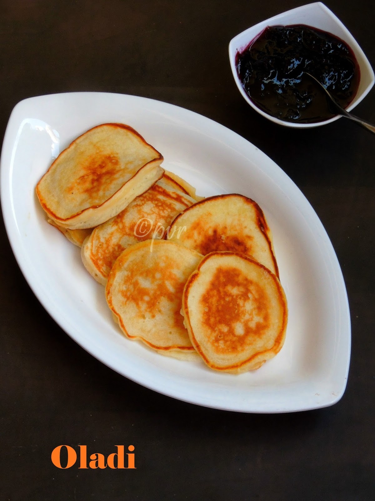 Priya's Versatile Recipes: Oladi - Russian Pancakes