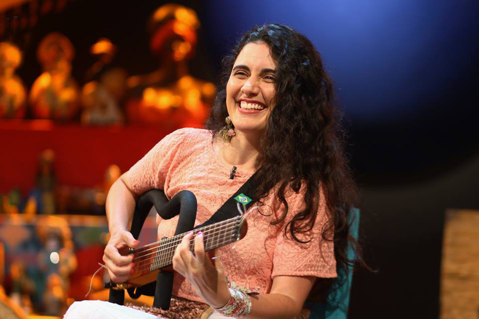 Teatro Auditorium: ANA PAULA DA SILVA PRESENTA "RAÍZ FORTE"